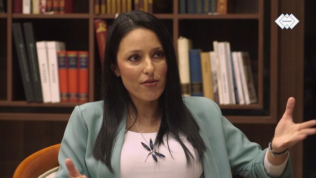 Д р Митова Излеговме од пандемијата но влегуваме во нови предизици социо економски Трилинг