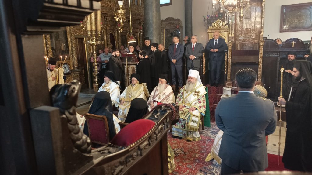 Г г Стефан и владици на МПЦ ОА денеска со богослужба во црквата „Св Тројца“ во Истанбул Трилинг