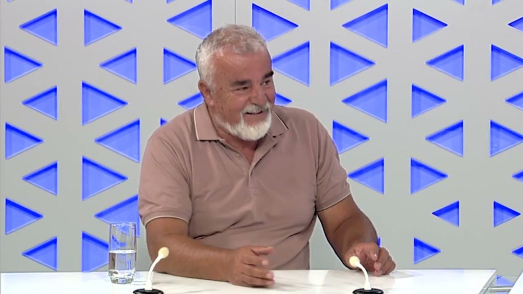 Д р Пановски за малку смачкан на крстосница упати повик да не се гледа во мобилен додека се