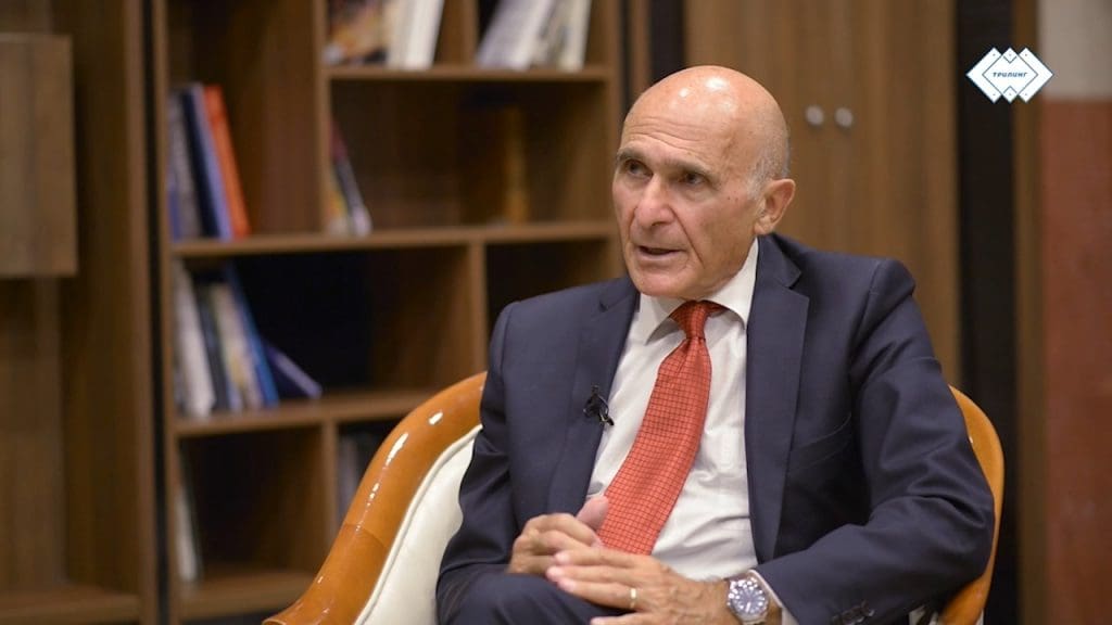 Малески Немаме проблем сo академија имаме со наука Трилинг